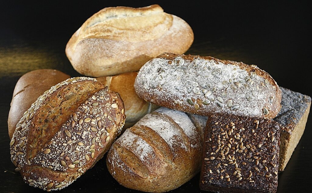 Pane fresco: il metodo infallibile per conservarlo a lungo senza ...